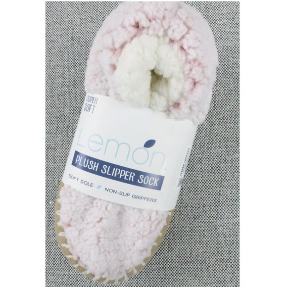 Lemon | Intimates & Sleepwear | Nwot Womens Lemon Plush Slipper Socks ...